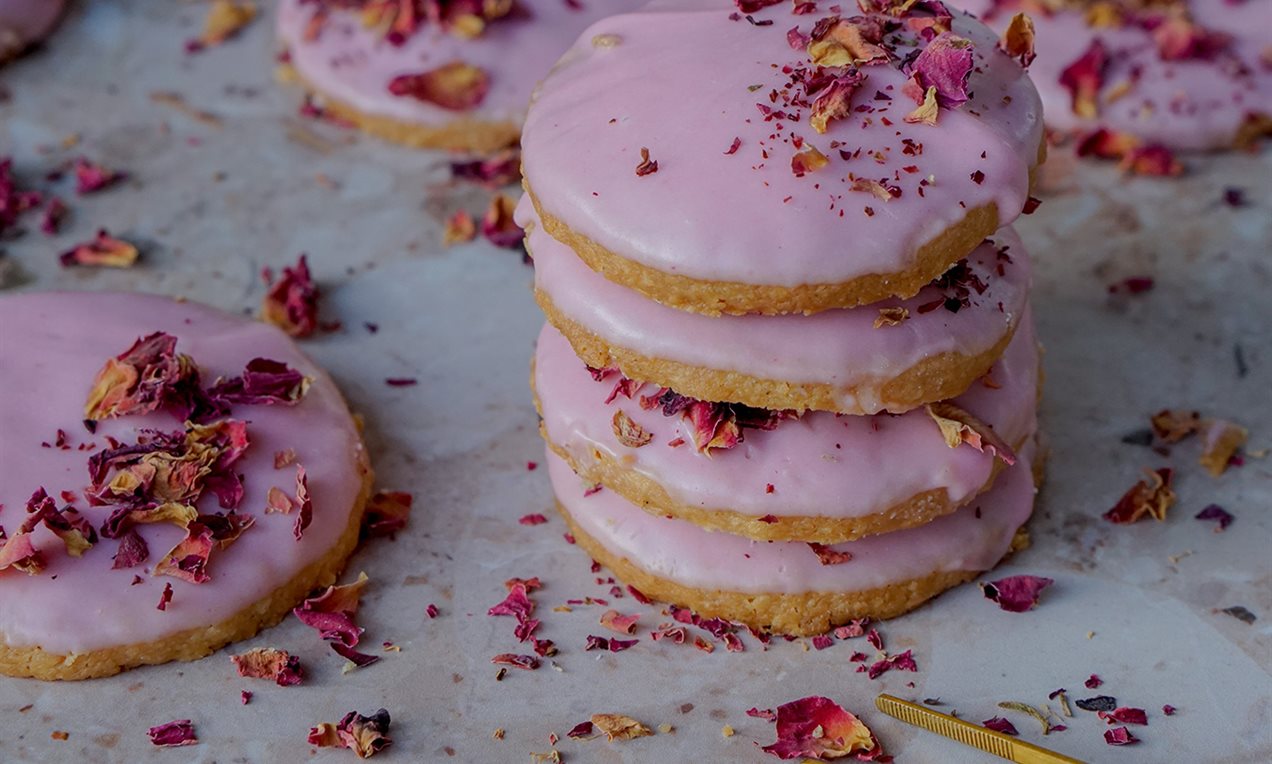 Vanille-Rosen Shortbread-Cookies Rezept | Dr. Oetker