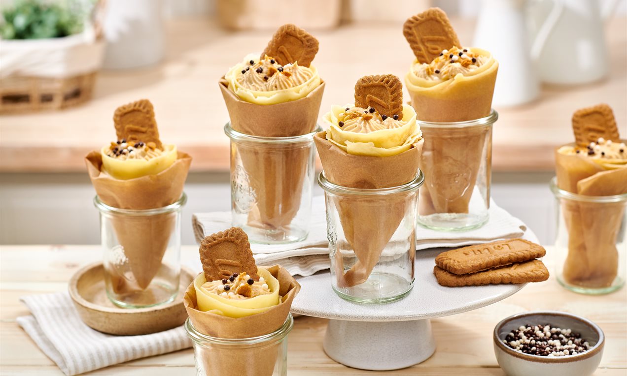Crêpes Cones mit Lotus Biscoff® Crème Rezept | Dr. Oetker