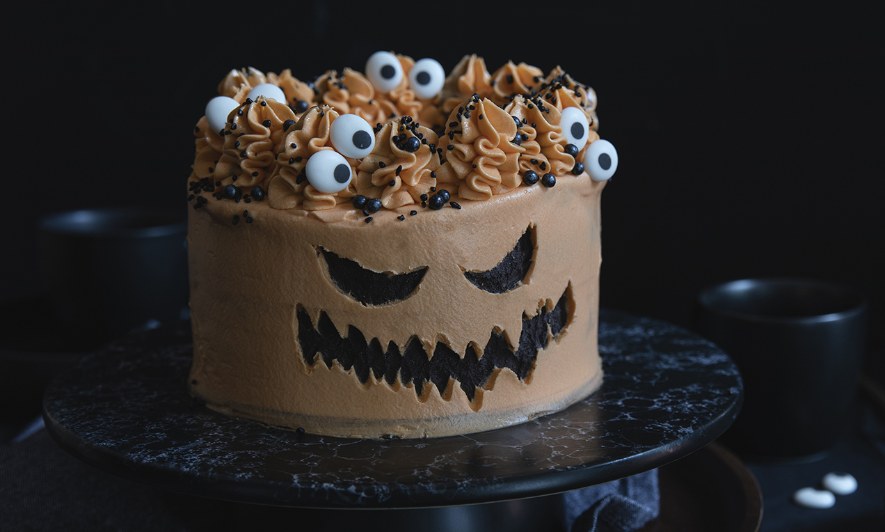 Funfetti Halloween Torte Rezept | Dr. Oetker